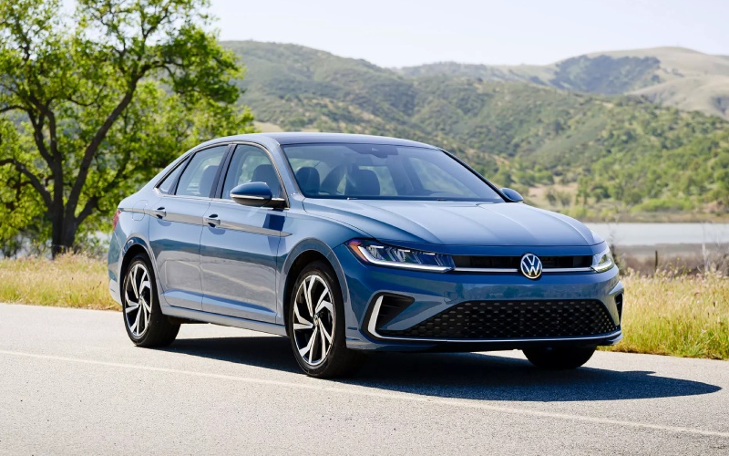 2026 Volkswagen Jetta vs 2026 Toyota Corolla — Which compact sedan ...